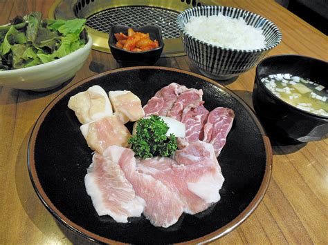 品川『焼肉居酒屋 とんとん』で焼肉ランチ。コスパ良すぎ！期待を上回るお肉の旨さと食べごたえで納得のお得感！｜さんたつ By 散歩の達人