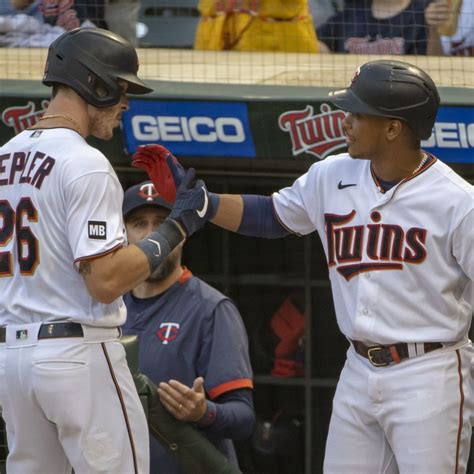Chicago Cubs Could Address Offseason Needs With One Trade Sport News