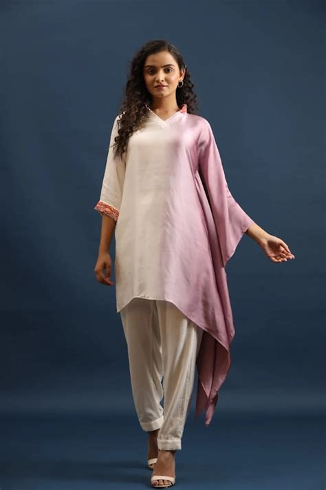 The Booming Trend Of Kaftan Tops Effortless Style For Any Occasion
