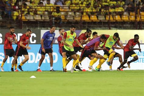 Isl 2018 Highlights Kerala Blasters Hold Jamshedpur Fc To 2 2 Draw