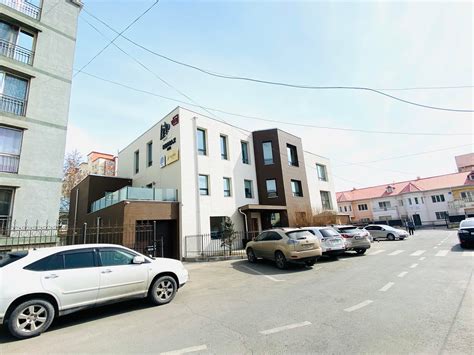 Ц Мөнхсайхан ХУД Оргил худалдааны төвийн зүүн урд