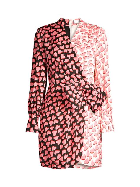 Romantic Fashion Style Explained Key Looks Fabrics And Details