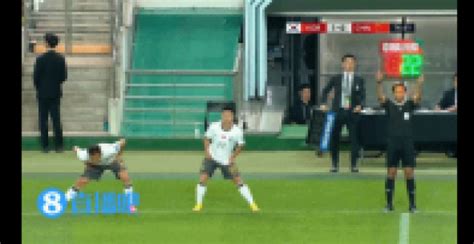 再作调整！国足第77分钟换人：方昊黄政宇登场，换下王上源徐皓阳腾讯新闻