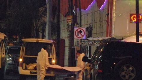 Касапница Шестима загинали и още 22 ма ранени при стрелба в бар