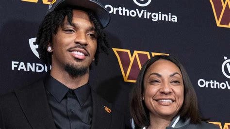Jayden Daniels Takes His Mom Shopping And Sparks A Conversation Among
