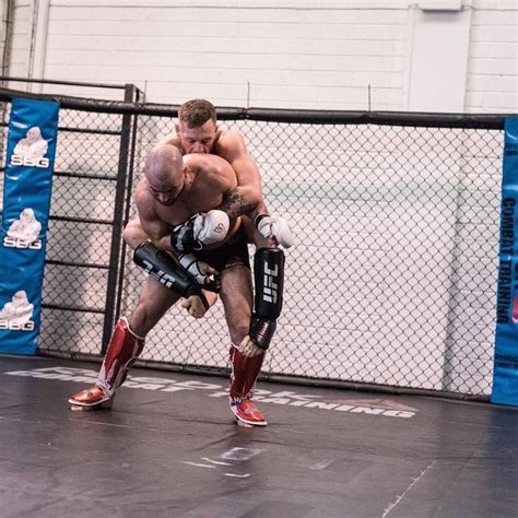 5937 тыс отметок Нравится 2807 комментариев — Conor Mcgregor
