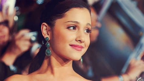 Ariana Grande Jokes About Leaked Nudes Rumor On April Fools Day