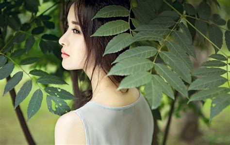 美女欣赏 郑媛元别样演绎森系小清新