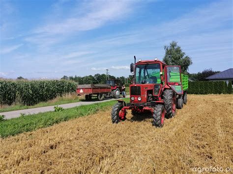Zdjęcie ciągnik Mtz 82 Przyczepa dwuosiowa i MF 255 Przyczepa jednoosiowa 255 id 804560
