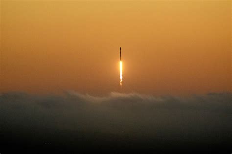 Spacex Sends Another 53 Starlink Satellites Into Orbit From Vandenberg