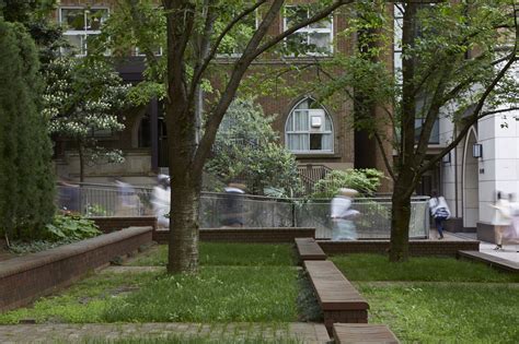 Gakushuin University