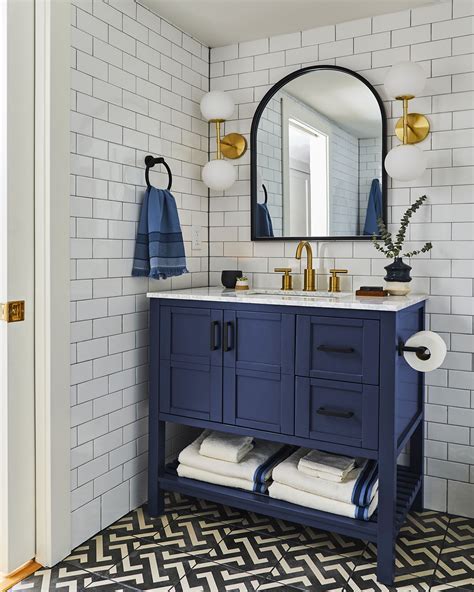 10 Modern Farmhouse Bathrooms That Exude Zen Domino