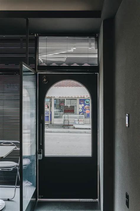 블랙톤 모던하고 고급스러운 9평 디저트샵 인테리어 부산 사하구 당리동