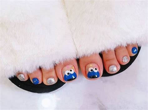 پا به پای ترند جدیدترین مدل‌های ناخن پای کیوت ۲۰۲۴ ماگرتا