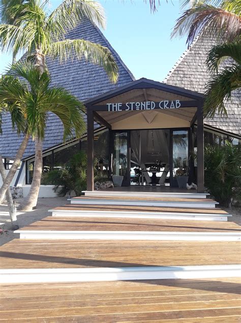 Smugglers Restaurant Island Pin