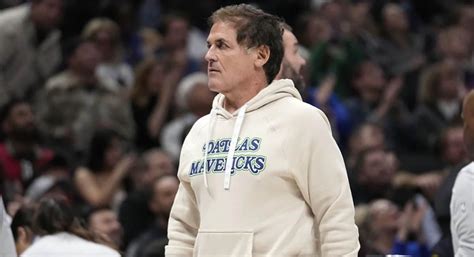 Mark Cuban Sells Mavs Majority Stake Under A 3 5b Valuation
