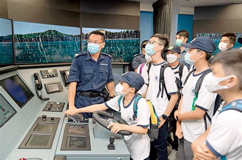 水警总区与香港海事青年团加强联系