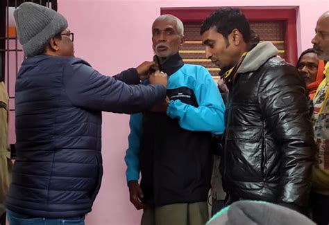 हिमालयन लाइफद्वारा ज्याकेट वितरण