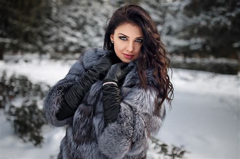 Fur Coats Smiling Women Redhead Hd Wallpaper Rare Gallery