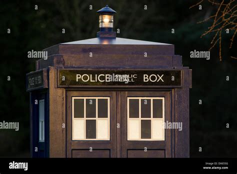 Jodie Whittaker Tardis Exterior
