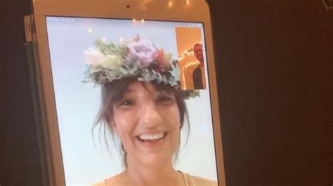 Un Couple Canado Américain Se Marie Par Facetime Le Canada Refuse Ses