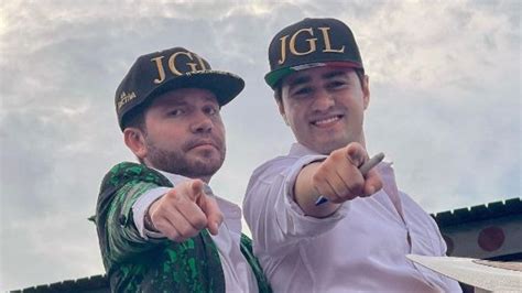 “jgl” El Nuevo Corrido Dedicado A Joaquín “el Chapo” Guzmán Que Es Un éxito Plumas Atómicas