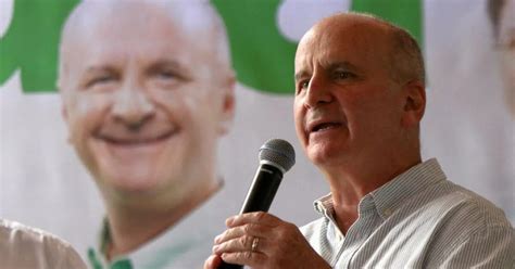 Хосе Мария Фигерес признал поражение на выборах в Коста Рике «Поздравляю Родриго Чавеса и желаю