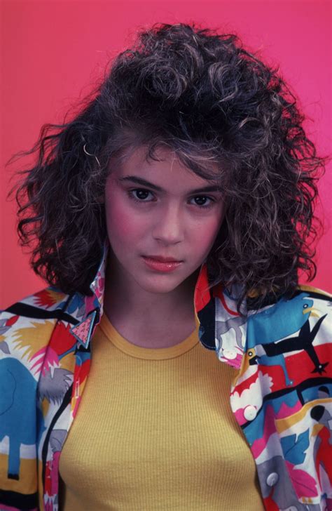 Alyssa Milano R80sdesign