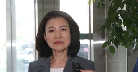 이진숙 방통위원장 ‘법카유용 의혹 경찰수사 속도…두 번째 조사