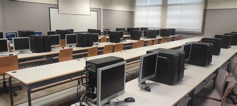 Aula CMA Centro de Servicios Informáticos y Redes de Comunicación