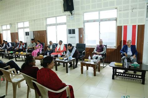 केन्द्रीय समितिमा जवाफ दिँदै कांग्रेस सभापति र महामन्त्रीहरू लाइभ