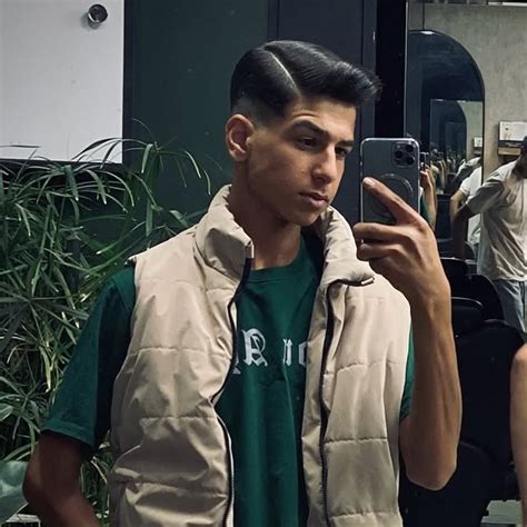 ‎barbermostafa مصطفی عصمتی‎ Mostafaesmati • Threads Say More