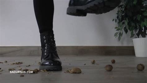 Dyanna Crush Nuts Sadurnus New Moon