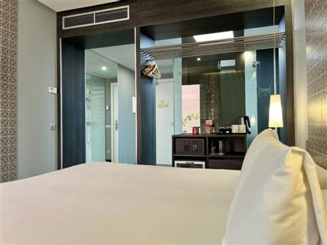 Gay Barcelona Best Gay Hotels Bars And Nightlife 2026