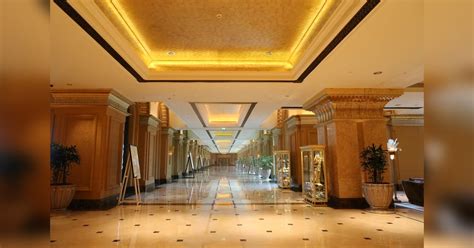 Roach Hotel Guest Demands Dh51000 In Compensation 6 Years After