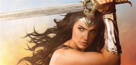 MULHER MARAVILHA GAL GADOT FALA SOBRE CONTROVÉRSIA A RESPEITO DE SEU