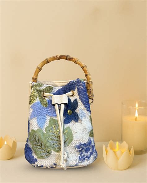 Noore Akoya Pulse Of Fashion