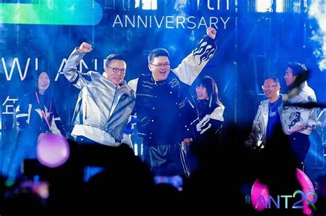 蚂蚁集团管理层调整：溥天任首任支付宝事业群轮值总裁 雷递网 乐天 12月23日岁末年初之际， 蚂蚁集团 内部进行了管理层调整。待任 蚂蚁集团 Ceo，现任蚂蚁集团总裁韩歆毅 雪球