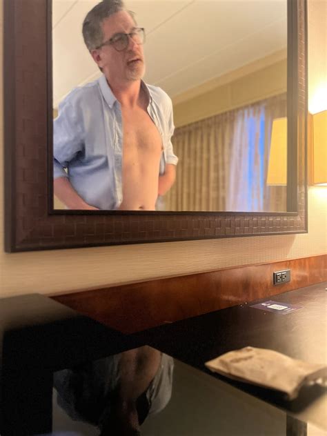 Hanging Loose 19 Pics Xhamster