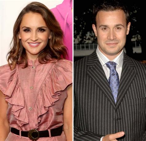 Shes All Thats Rachael Leigh Cook Freddie Prinze Jr Reunite Us Weekly