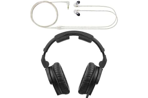 What Are The Differences Between Headphones And Earphones