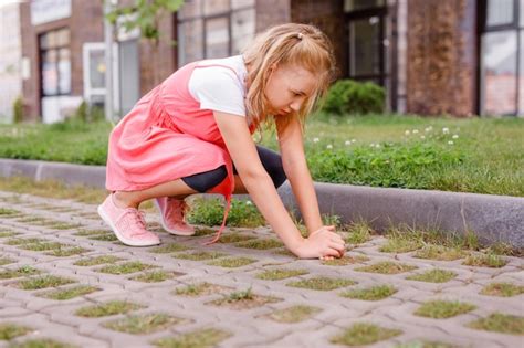 Premium Photo Full Length Of Woman In Grass