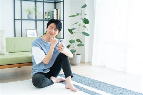 「太ももにかゆくない赤い斑点」ができる原因はご存知ですか？医師が徹底解説！ 症状の原因・病気一覧・診療科 メディカルドック