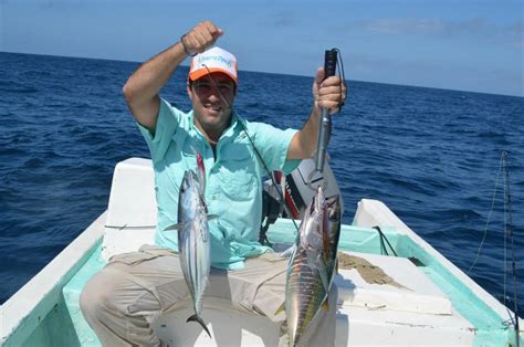 Argentinos Pescan En Galápagos ~ Pesca ~