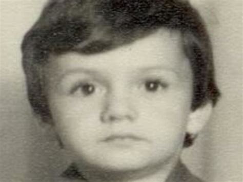 ПРЕПОЗНАЈЕТЕ ЛИ ВОДИТЕЉА Ожењен глумицом препознатљив глас