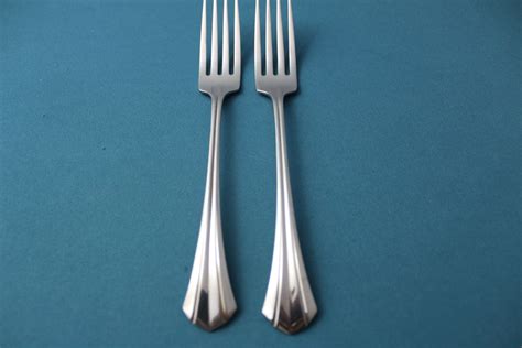 2 Dinner Forks Oneida Deluxe Rushmore Stainless 7 1 2 Etsy