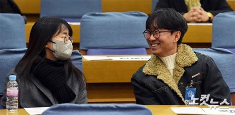 대화하는 장한준 감독 김은희 작가 노컷뉴스