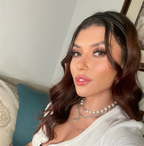 Goddess Valentina Fox Domme Addiction Daily Fix Friday September 29th