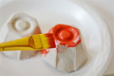 Easy Egg Carton Ladybugs