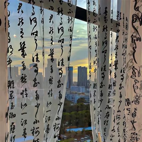 壁纸：无端坠入红尘梦，惹却三千烦恼丝。故事分享社的画本故事 画本故事